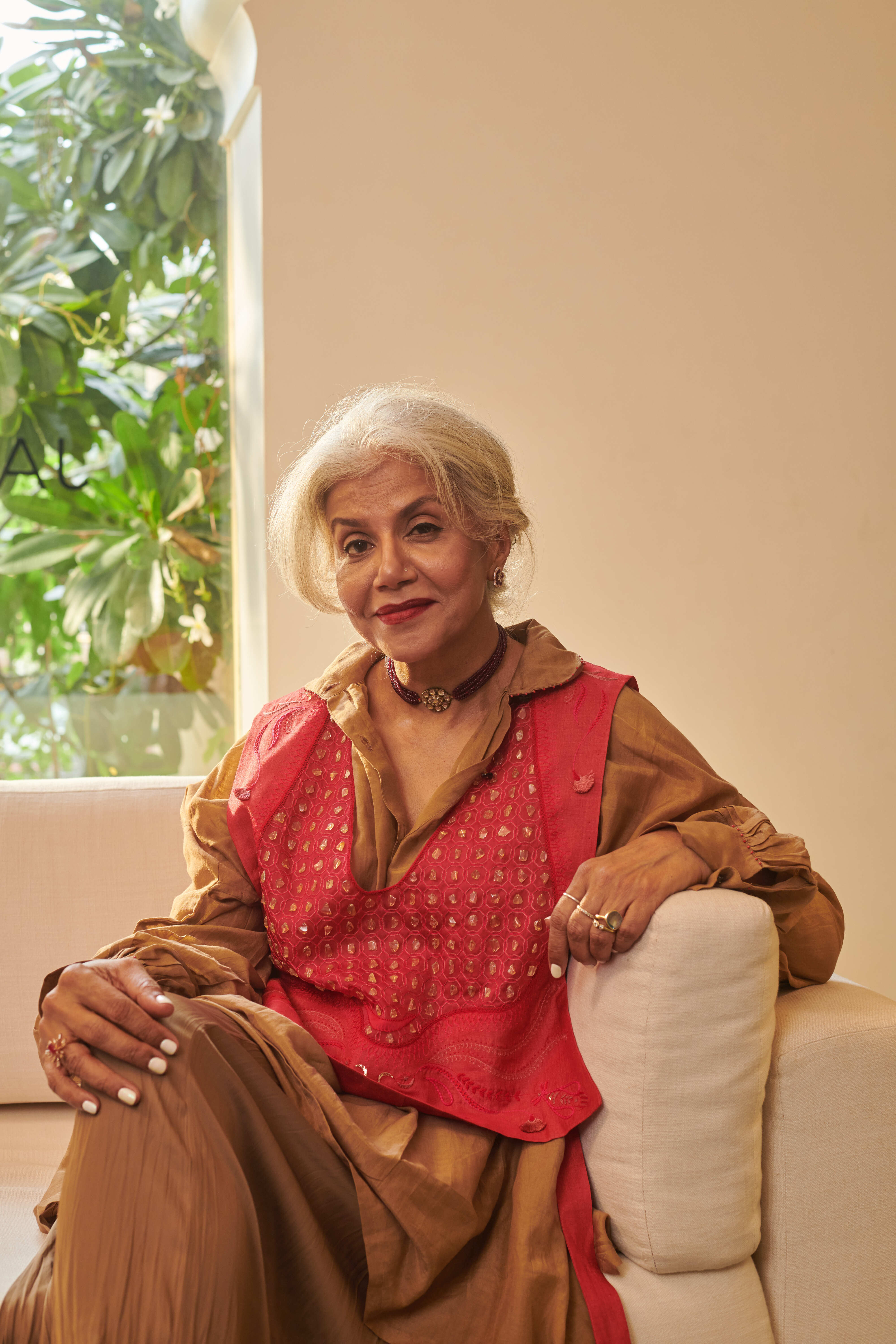 SCARLET OVERLAY – Hemji